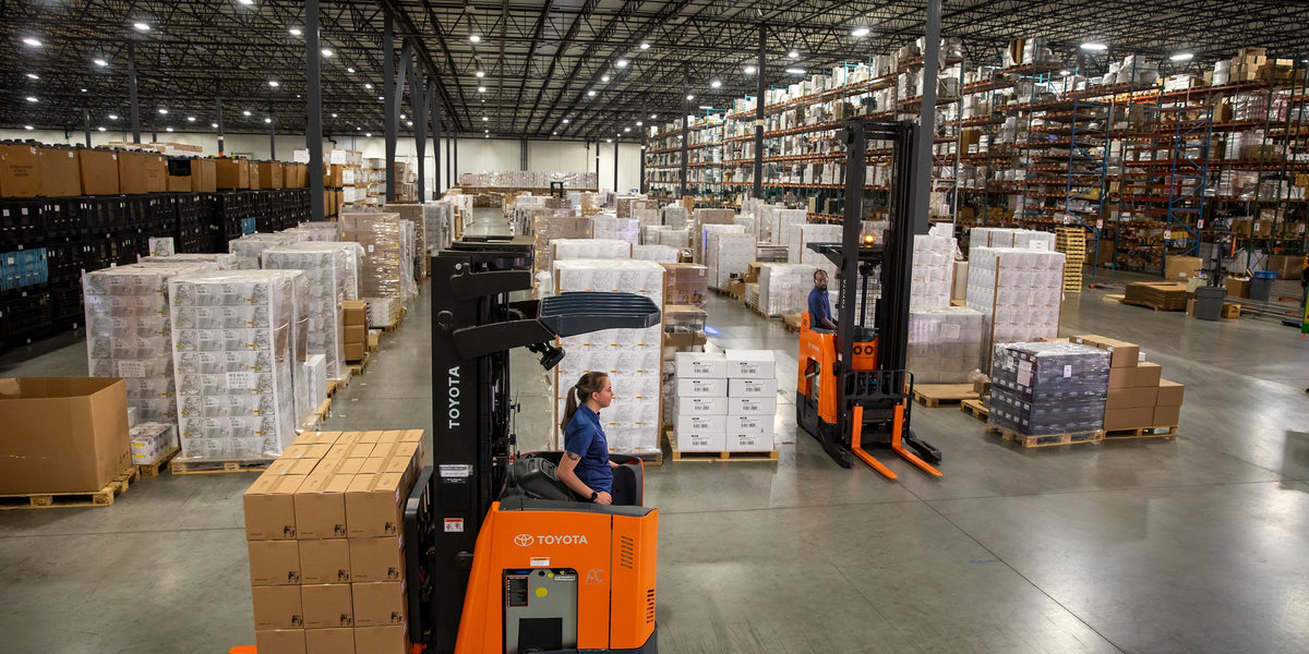 Optimizing Warehouse Operations with Indoor Toyota Forklifts